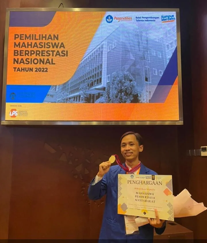 SUKSES RINTIS STARTUP, MAHASISWA UDINUS MAMPU RAIH PRESTASI DI PILMAPRES 2022