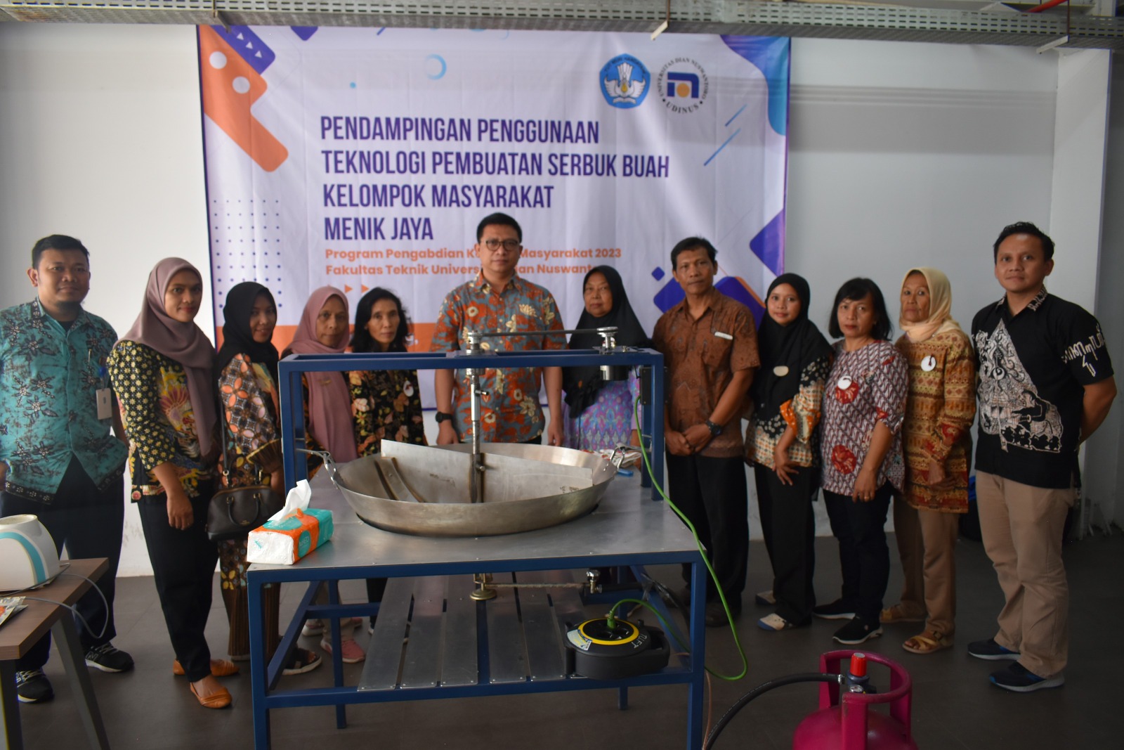 Beranda - UDINUS - Universitas Dian Nuswantoro