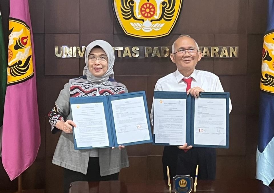 Kerja sama Udinus dengan UNPAD - Cover - Udinus - Universitas Dian ...