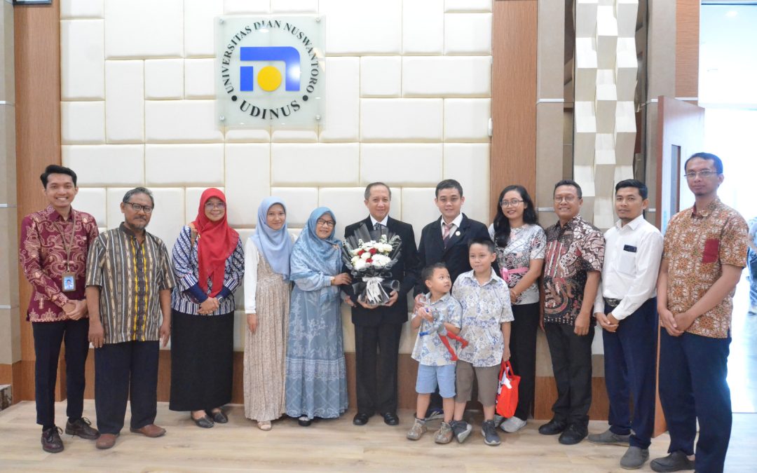 Udinus Luluskan Dua Doktor Baru - Udinus - Universitas Dian Nuswantoro