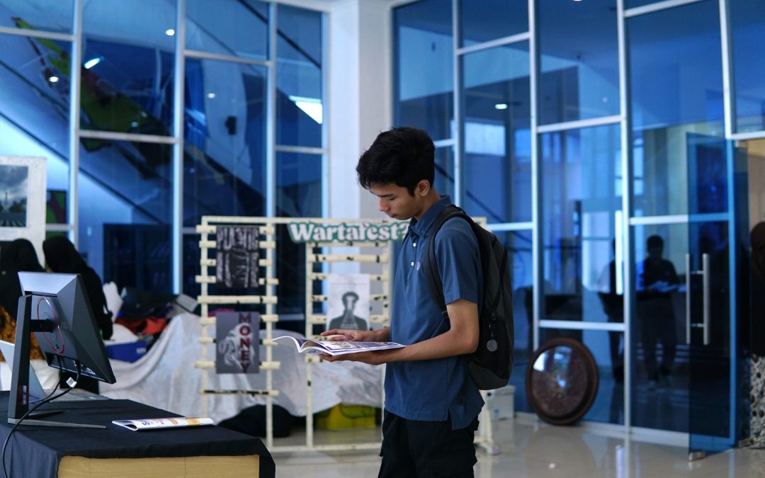 Wartafest 2024 Pers Kampus sesi Seminar Jurnalistik sesi Pameran ...