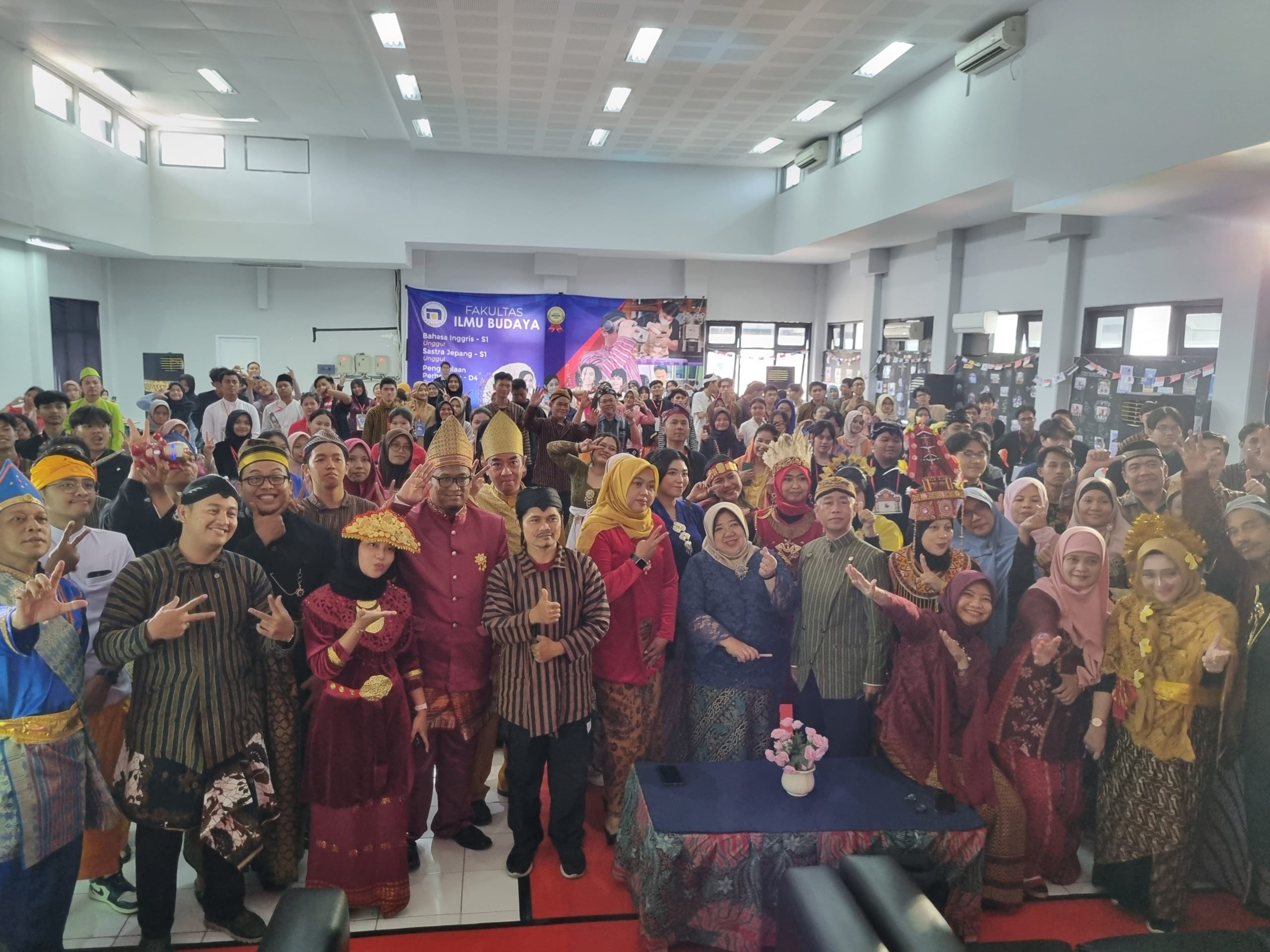 Alumni FIB Udinus Beri Tips Sukses Kuliah dan Raih Prestasi di Dinus ...