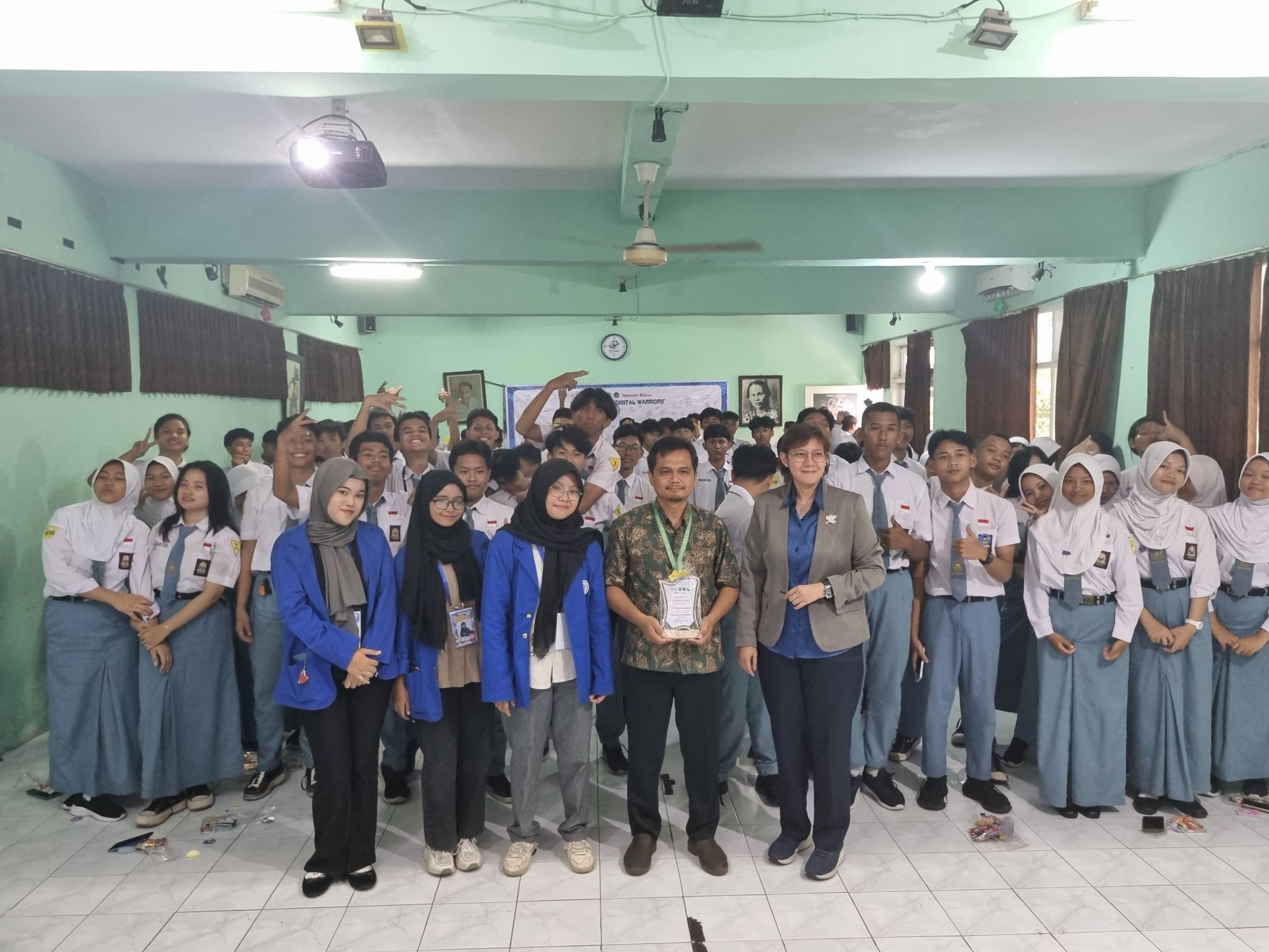 Mahasiswa Ilkom Udinus Gelar Kampanye ‘Digital Warriors’