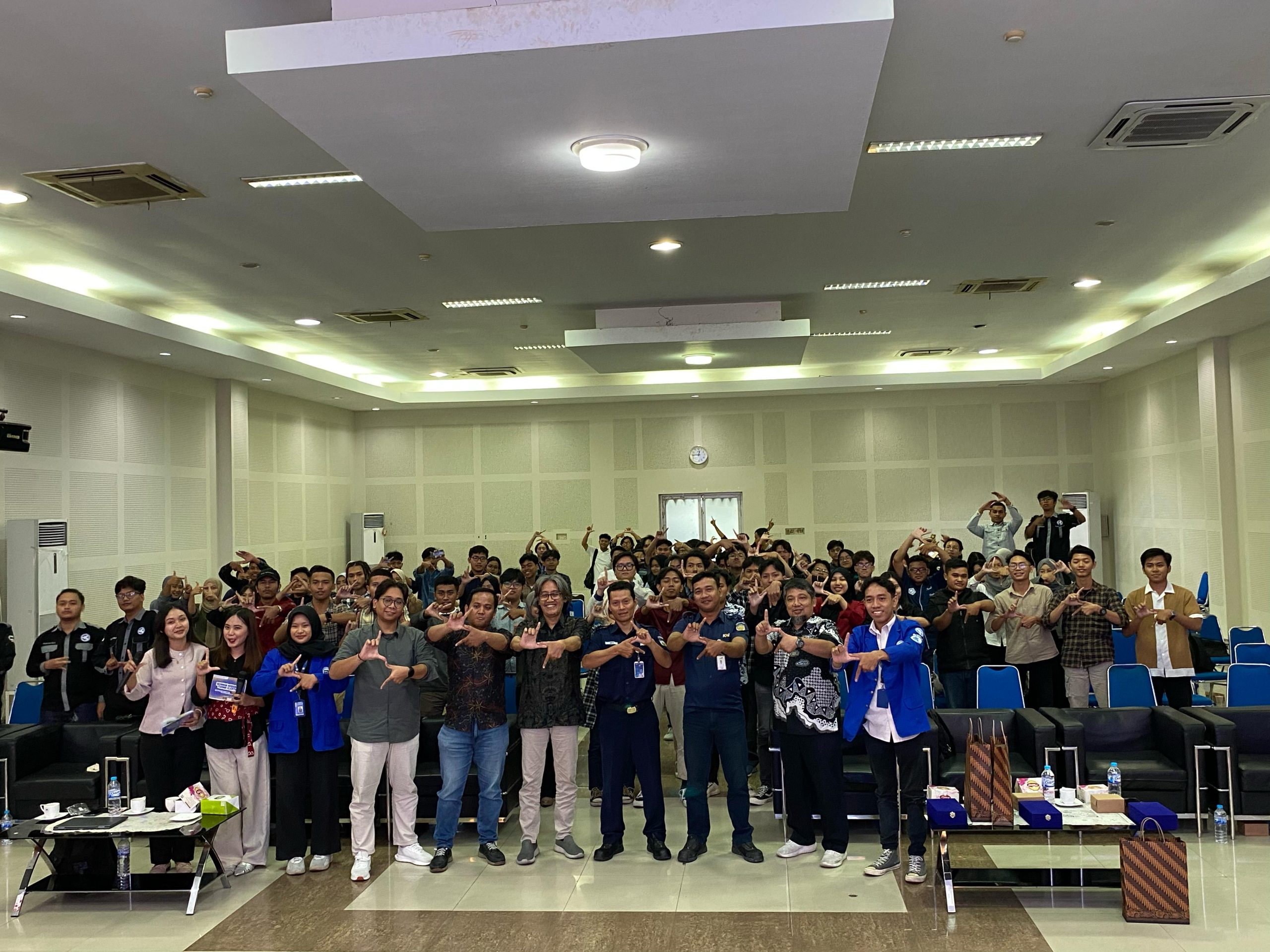 Seminar HMTE Udinus - Udinus - Universitas Dian Nuswantoro