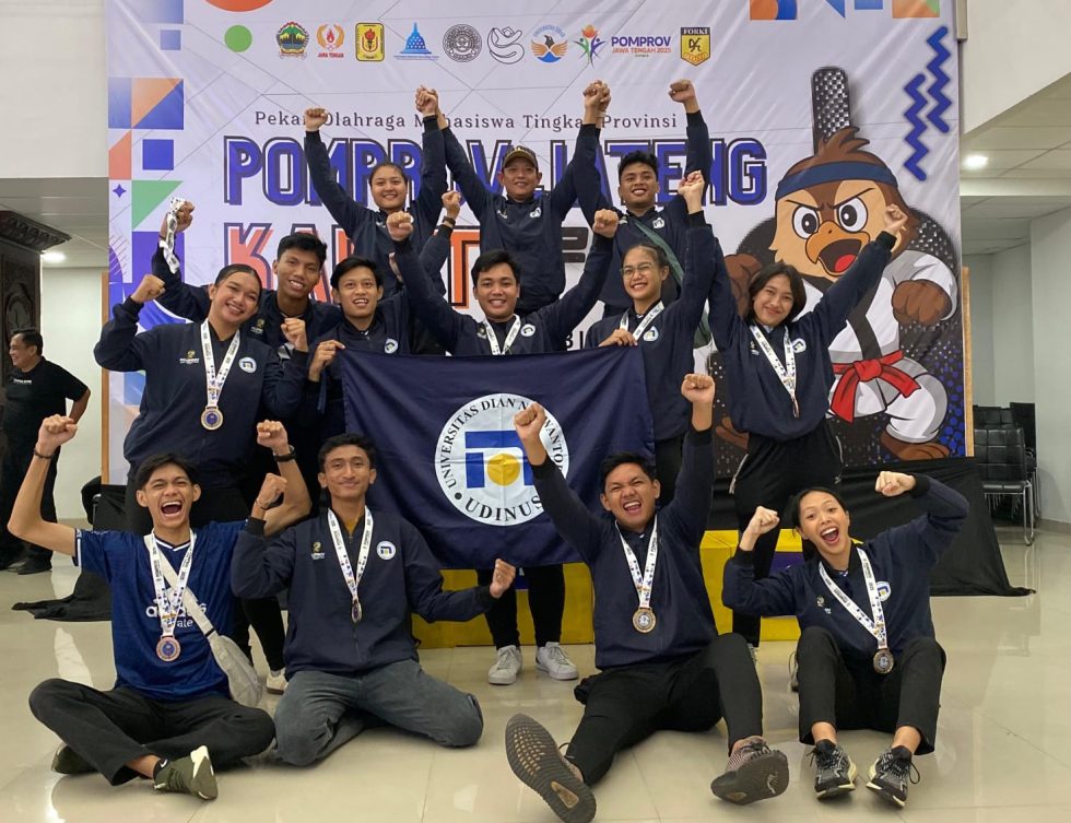 Atlet Udinus Kantongi 9 Medali dan Raih Juara Umum Cabor Karate di Pomprov Jateng 2025