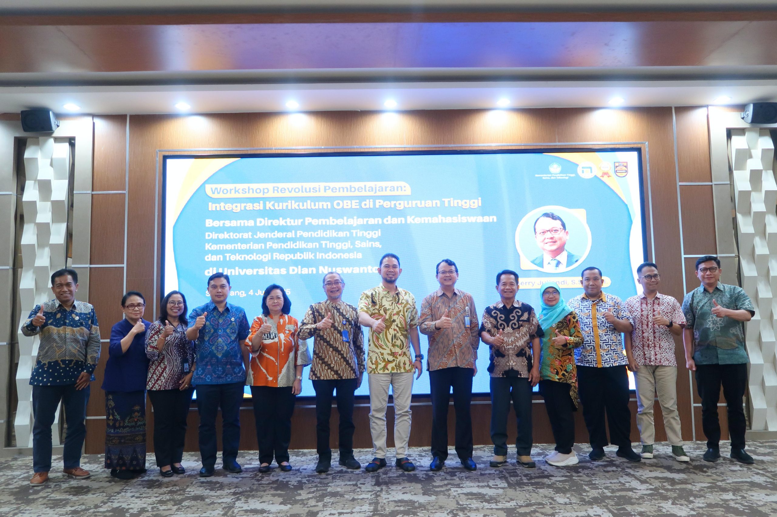 Seluruh Peserta Pimpinan Udinus yang Mengikuti Workshop Revolusi ...