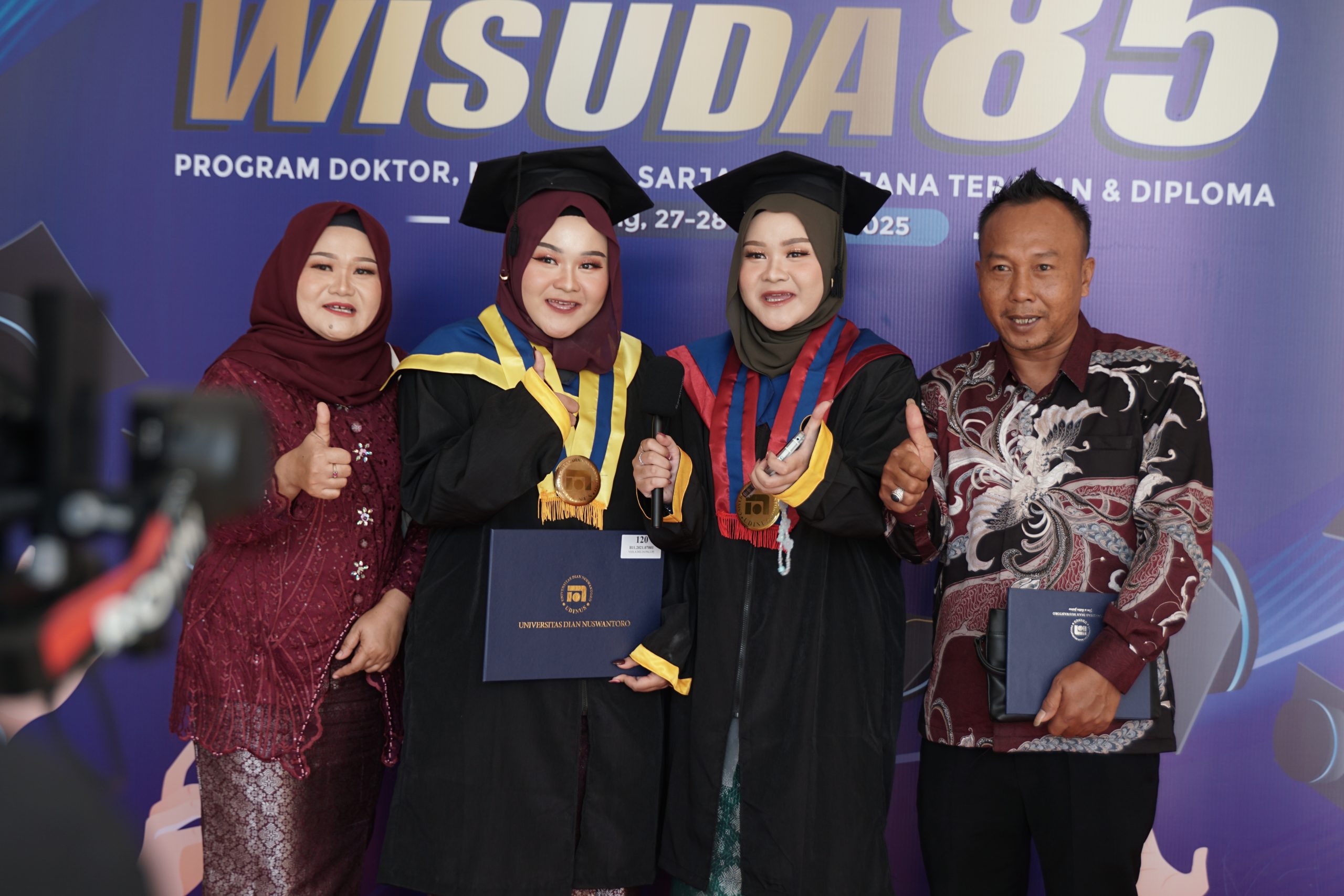 DEN00894 - Udinus - Universitas Dian Nuswantoro