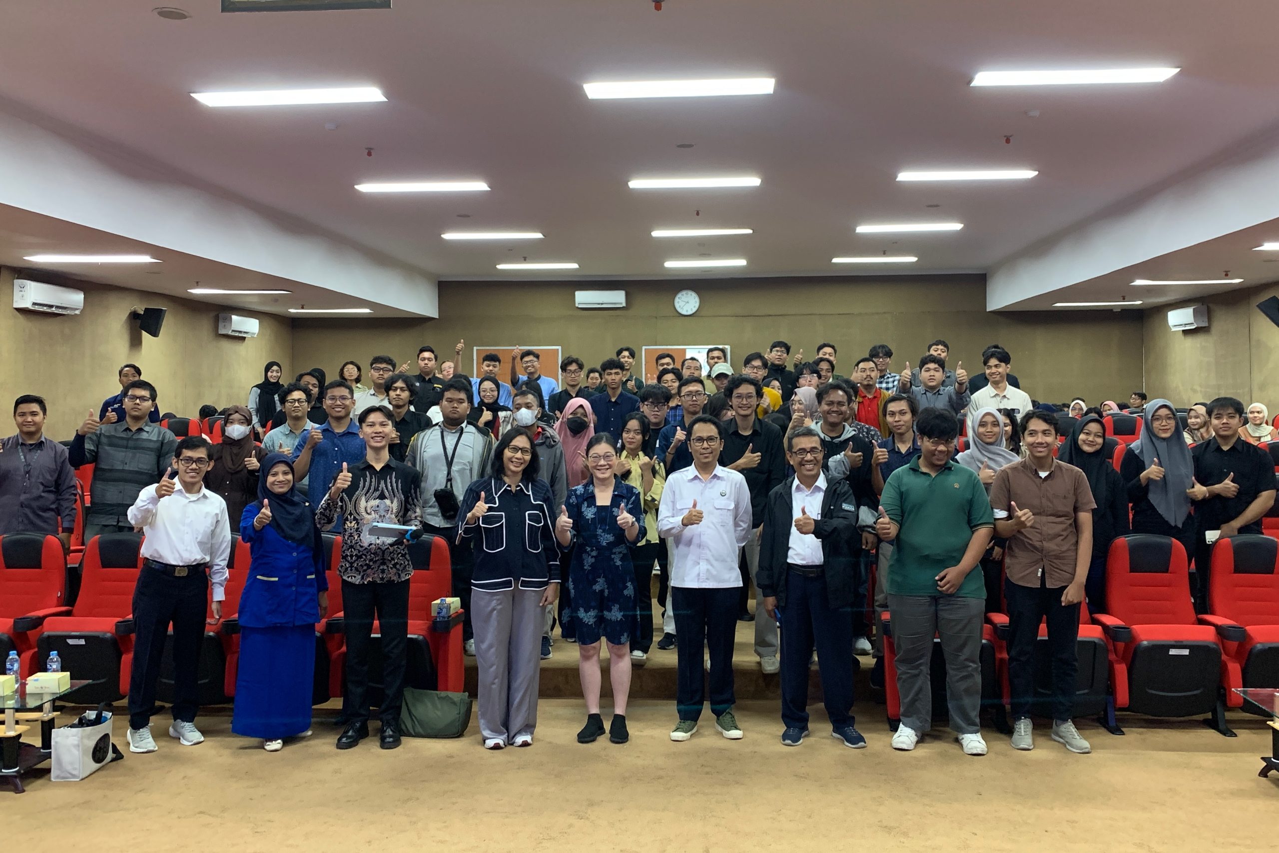 Siapkan Lulusan Go Global, UPT Layanan Karir dan Alumni Udinus Gelar ...